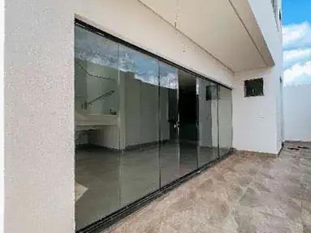 Casa / Sobrado para Venda em Uberlândia/MG Novo Mundo 3 Quartos
