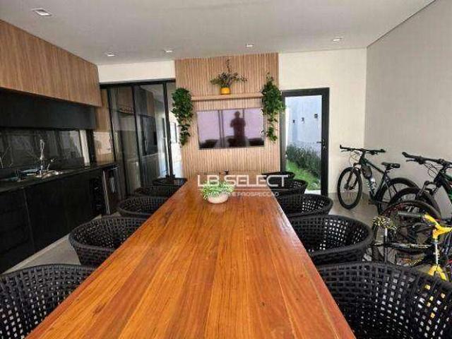 Casa / Sobrado para Venda em Uberlândia/MG Novo Mundo 3 Quartos
