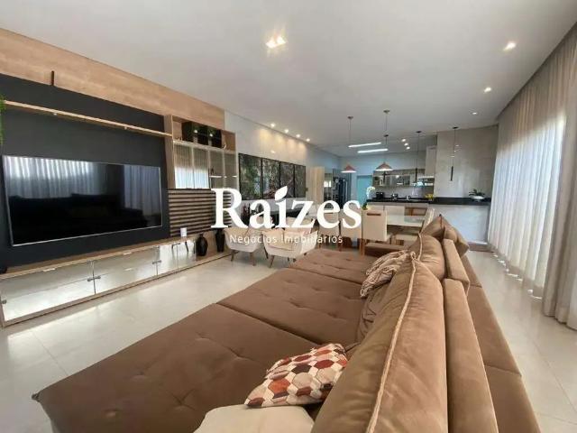 Casa / Sobrado para Venda em Uberlândia/MG Novo Mundo 3 Quartos