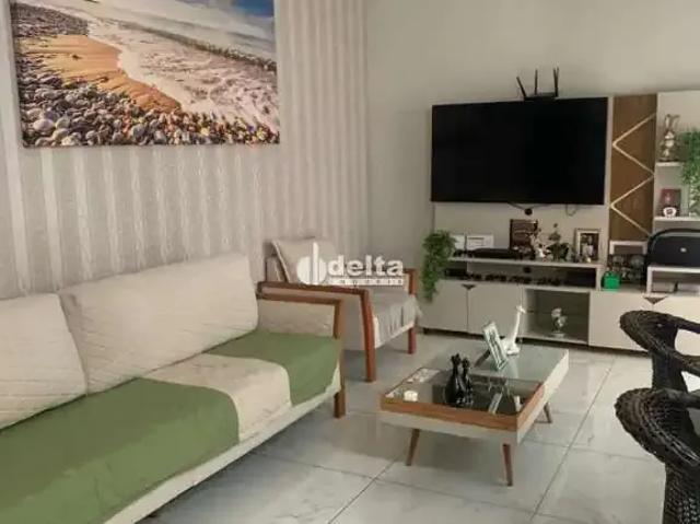 Casa / Sobrado para Venda em Uberlândia/MG Novo Mundo 3 Quartos