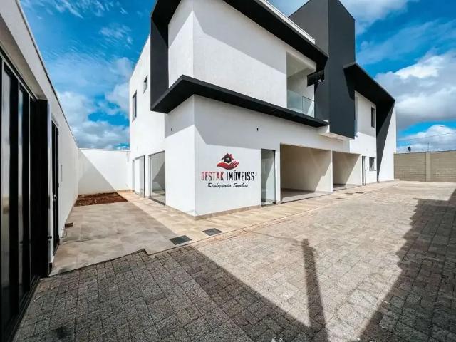 Casa / Sobrado para Venda em Uberlândia/MG Novo Mundo 3 Quartos