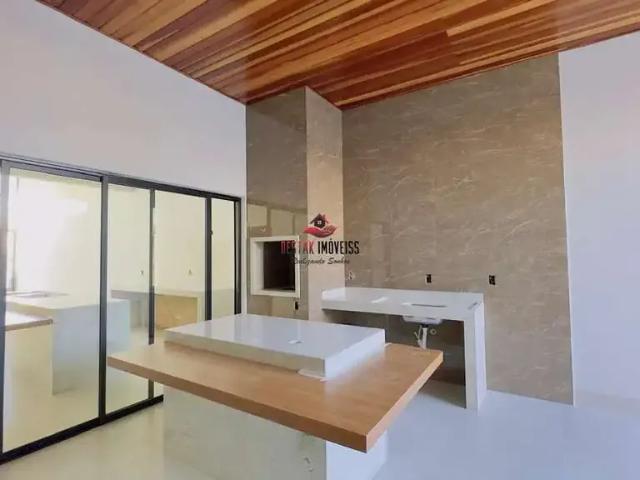 Casa / Sobrado para Venda em Uberlândia/MG Novo Mundo 3 Quartos