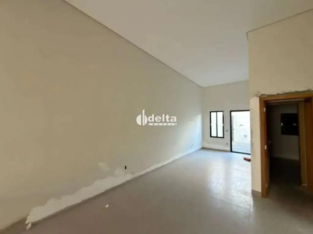 Casa / Sobrado para Venda em Uberlândia/MG Novo Mundo 3 Quartos