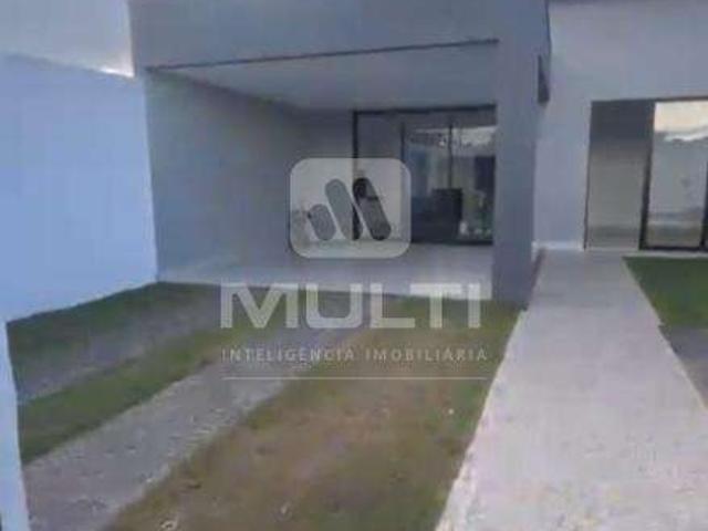 Casa / Sobrado para Venda em Uberlândia/MG Novo Mundo 3 Quartos