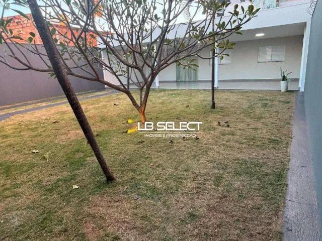 Casa / Sobrado para Venda em Uberlândia/MG Novo Mundo 3 Quartos