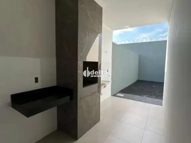 Casa / Sobrado para Venda em Uberlândia/MG Novo Mundo 3 Quartos