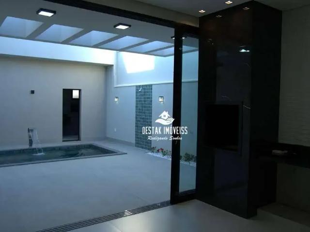 Casa / Sobrado para Venda em Uberlândia/MG Novo Mundo 3 Quartos