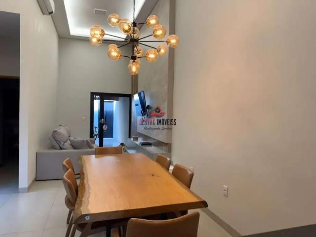 Casa / Sobrado para Venda em Uberlândia/MG Novo Mundo 3 Quartos