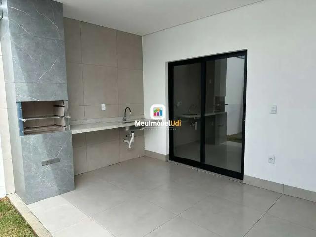 Casa / Sobrado para Venda em Uberlândia/MG Novo Mundo 3 Quartos