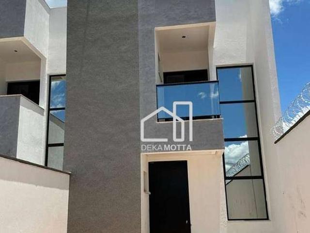 Casa / Sobrado para Venda em Uberlândia/MG Novo Mundo 3 Quartos