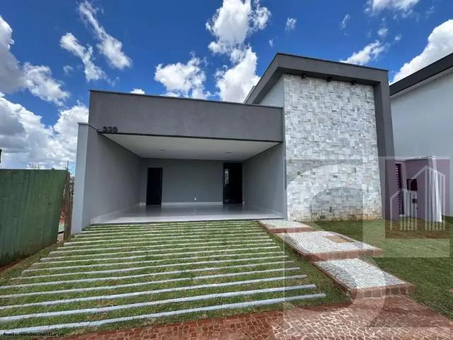Casa / Sobrado para Venda em Uberlândia/MG Novo Mundo 3 Quartos