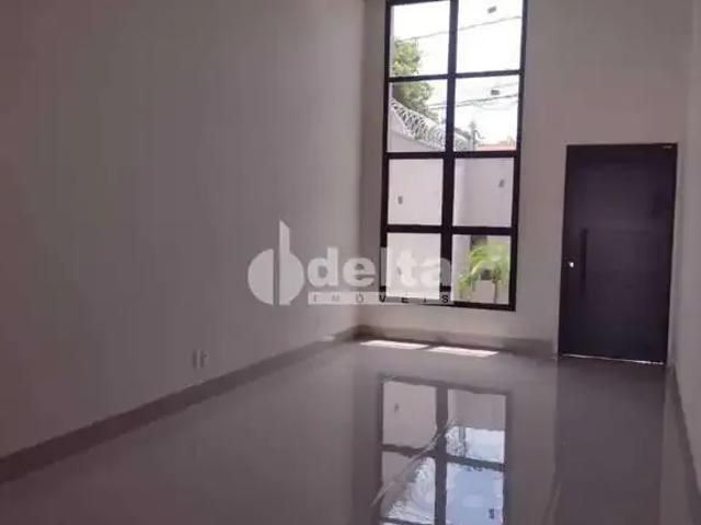 Casa / Sobrado para Venda em Uberlândia/MG Novo Mundo 3 Quartos