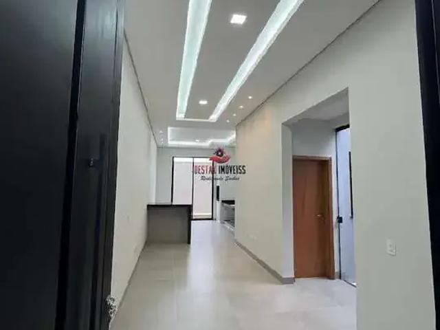 Casa / Sobrado para Venda em Uberlândia/MG Novo Mundo 3 Quartos