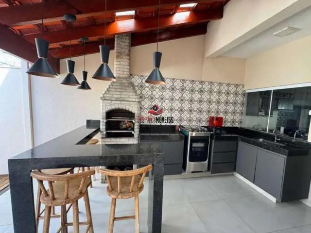 Casa / Sobrado para Venda em Uberlândia/MG Novo Mundo 3 Quartos