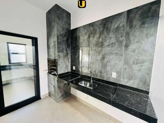 Casa / Sobrado para Venda em Uberlândia/MG Novo Mundo 3 Quartos