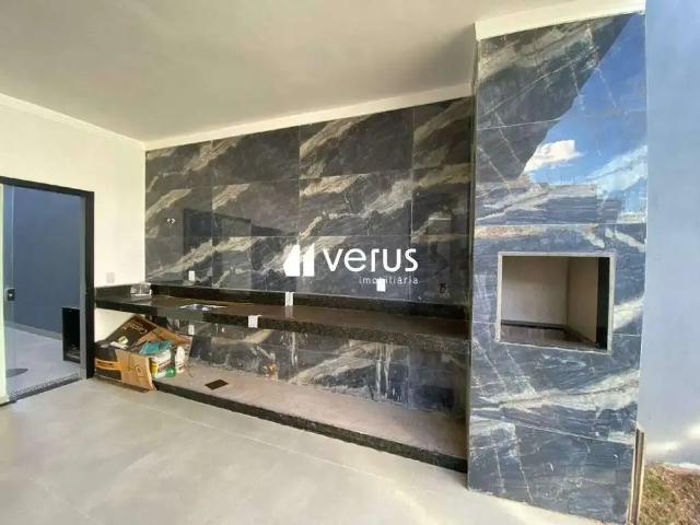 Casa / Sobrado para Venda em Uberlândia/MG Novo Mundo 3 Quartos