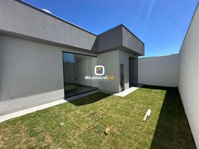 Casa / Sobrado para Venda em Uberlândia/MG Novo Mundo 3 Quartos