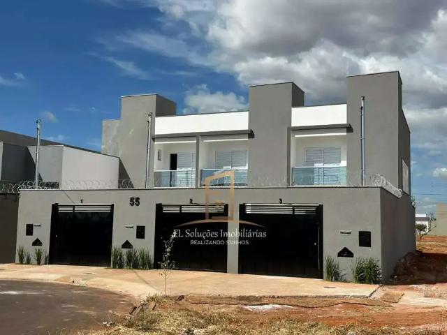 Casa / Sobrado para Venda em Uberlândia/MG Novo Mundo 3 Quartos