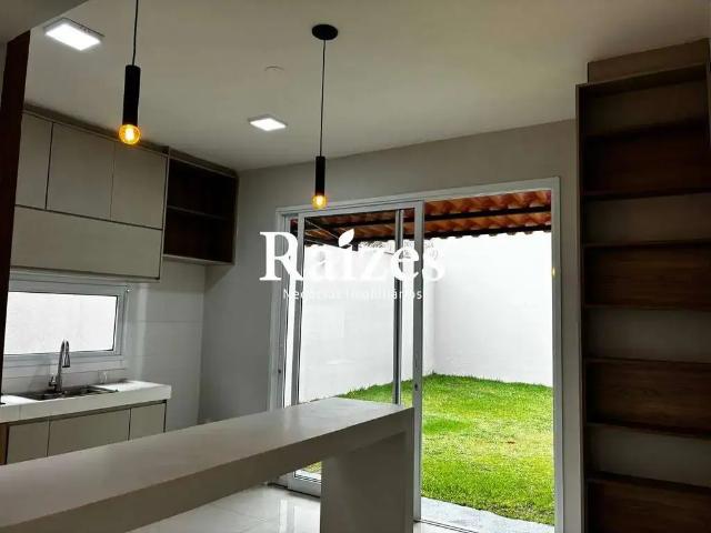Casa / Sobrado para Venda em Uberlândia/MG Novo Mundo 3 Quartos