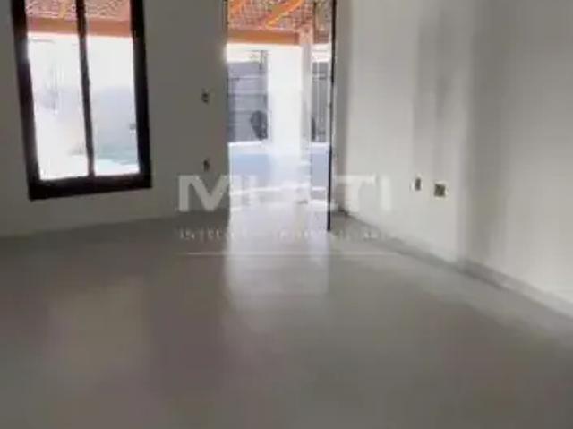 Casa / Sobrado para Venda em Uberlândia/MG Novo Mundo 3 Quartos