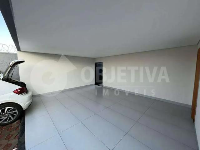 Casa / Sobrado para Venda em Uberlândia/MG Novo Mundo 3 Quartos