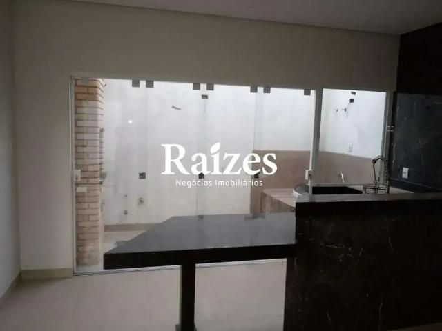 Casa / Sobrado para Venda em Uberlândia/MG Novo Mundo 3 Quartos