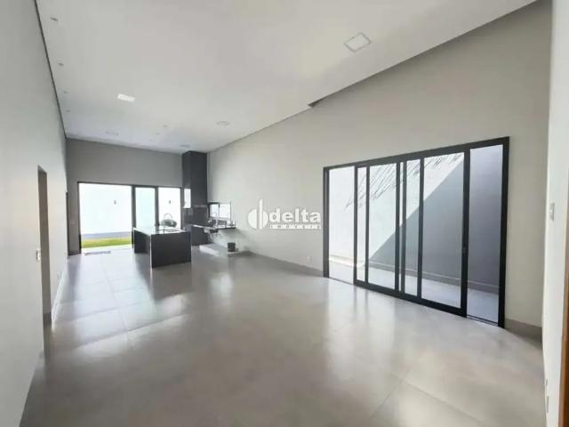 Casa / Sobrado para Venda em Uberlândia/MG Novo Mundo 3 Quartos