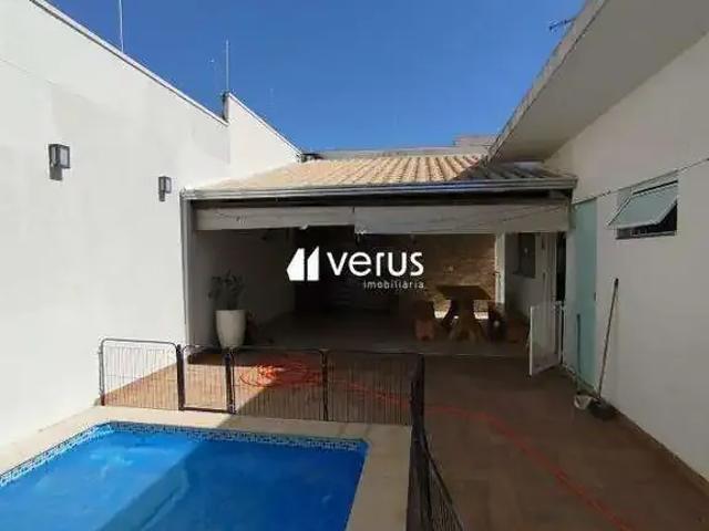 Casa / Sobrado para Venda em Uberlândia/MG Novo Mundo 3 Quartos