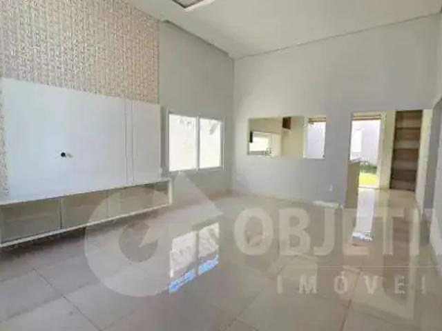 Casa / Sobrado para Venda em Uberlândia/MG Novo Mundo 3 Quartos
