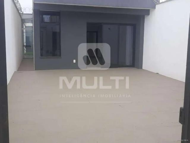 Casa / Sobrado para Venda em Uberlândia/MG Novo Mundo 3 Quartos