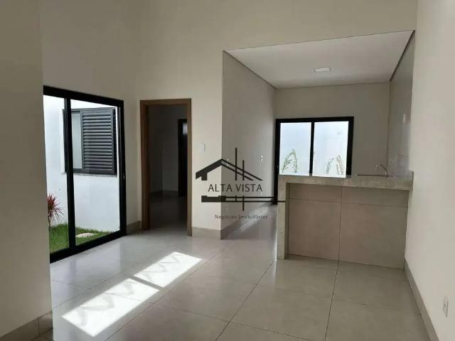 Casa / Sobrado para Venda em Uberlândia/MG Novo Mundo 3 Quartos