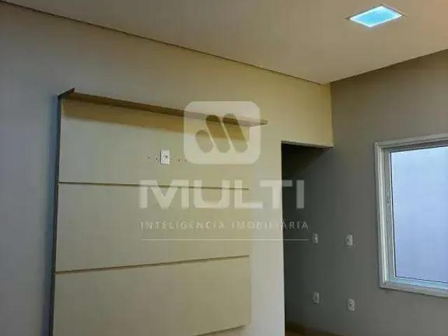 Casa / Sobrado para Venda em Uberlândia/MG Novo Mundo 3 Quartos