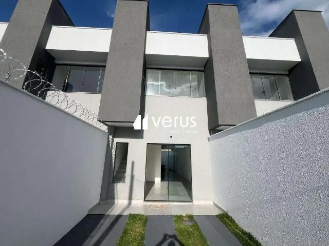 Casa / Sobrado para Venda em Uberlândia/MG Novo Mundo 3 Quartos