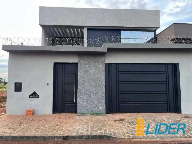 Casa / Sobrado para Venda em Uberlândia/MG Novo Mundo 3 Quartos