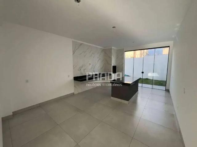 Casa / Sobrado para Venda em Uberlândia/MG Novo Mundo 3 Quartos