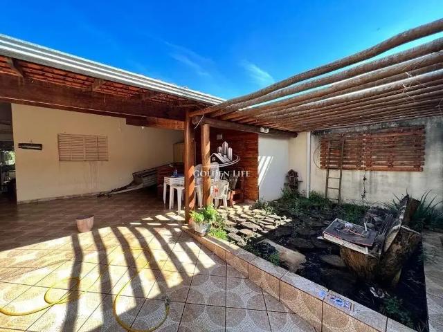 Casa / Sobrado para Venda em Uberlândia/MG Novo Mundo 3 Quartos