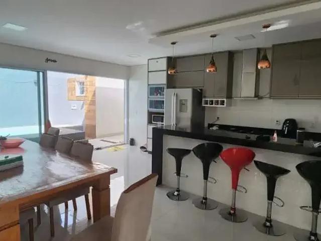 Casa / Sobrado para Venda em Uberlândia/MG Novo Mundo 3 Quartos