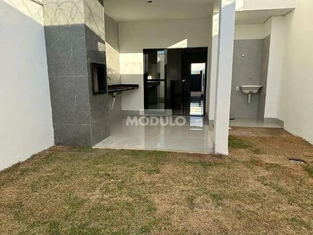 Casa / Sobrado para Venda em Uberlândia/MG Novo Mundo 3 Quartos