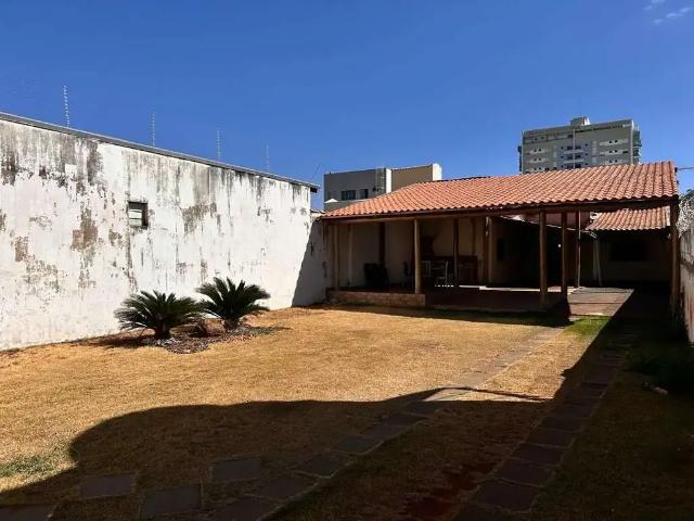Casa / Sobrado para Venda em Uberlândia/MG Nossa Senhora Aparecida 3 Quartos