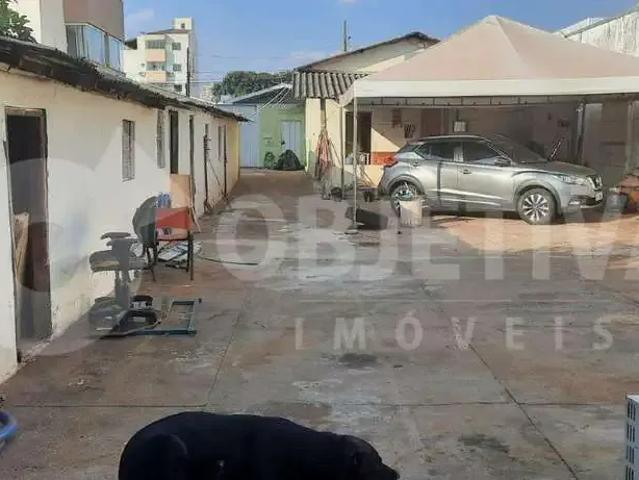 Casa / Sobrado para Venda em Uberlândia/MG Nossa Senhora Aparecida 3 Quartos