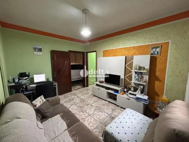 Casa / Sobrado para Venda em Uberlândia/MG Nossa Senhora das Graças 3 Quartos