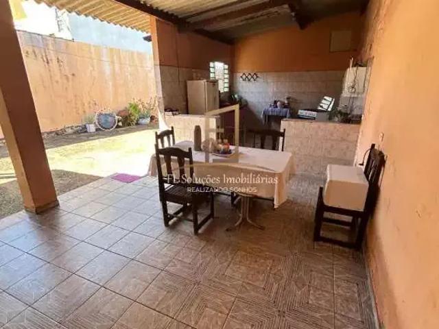 Casa / Sobrado para Venda em Uberlândia/MG Nossa Senhora das Graças 4 Quartos