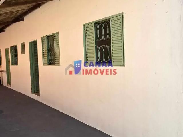 Casa / Sobrado para Venda em Uberlândia/MG São Jorge 2 Quartos