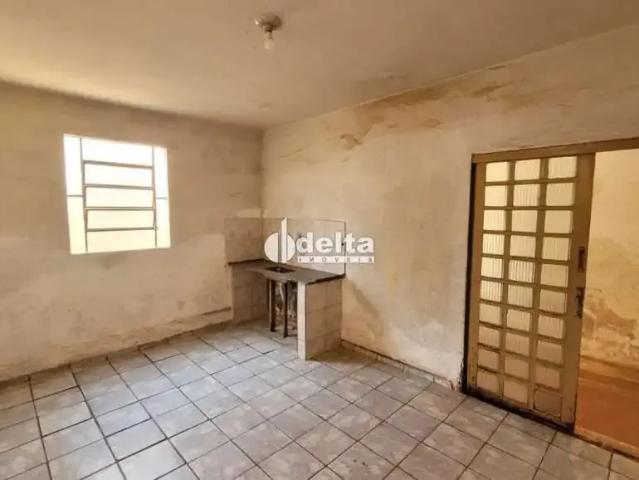 Casa / Sobrado para Venda em Uberlândia/MG Santa Luzia 3 Quartos