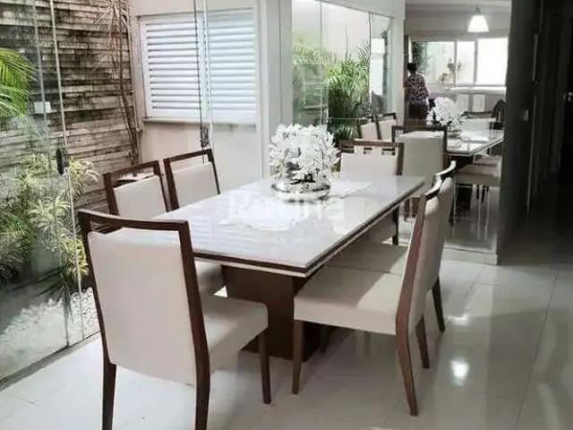 Casa / Sobrado para Venda em Uberlândia/MG Santa Luzia 3 Quartos