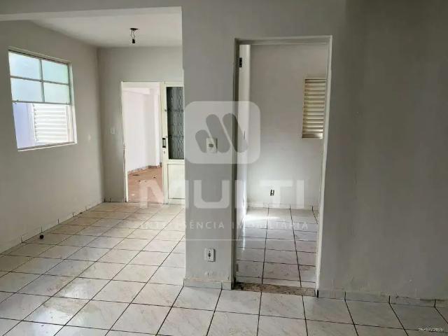 Casa / Sobrado para Venda em Uberlândia/MG Santa Luzia 3 Quartos