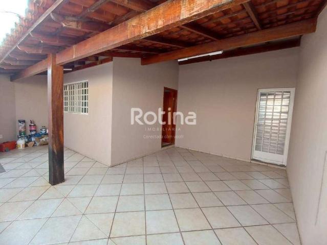 Casa / Sobrado para Venda em Uberlândia/MG Santa Mônica 2 Quartos