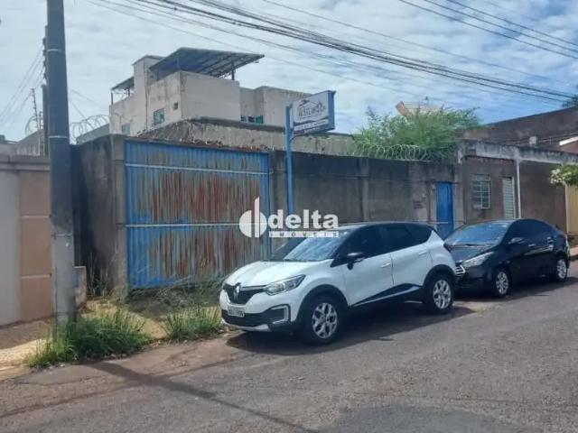 Casa / Sobrado para Venda em Uberlândia/MG Santa Mônica 2 Quartos