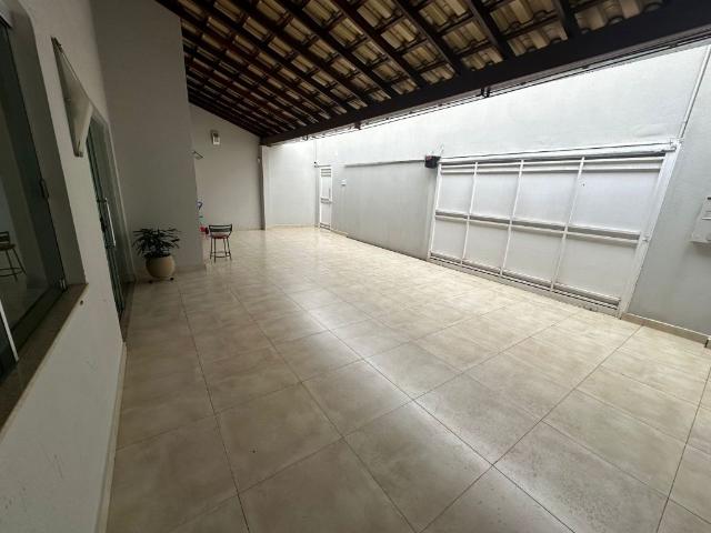 Casa / Sobrado para Venda em Uberlândia/MG Santa Mônica 3 Quartos