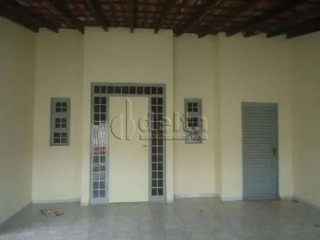 Casa / Sobrado para Venda em Uberlândia/MG Santa Mônica 3 Quartos